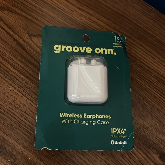 Onn | Cell Phones & Accessories | Nwt Nip Groove Onn Wireless Earphones ...
